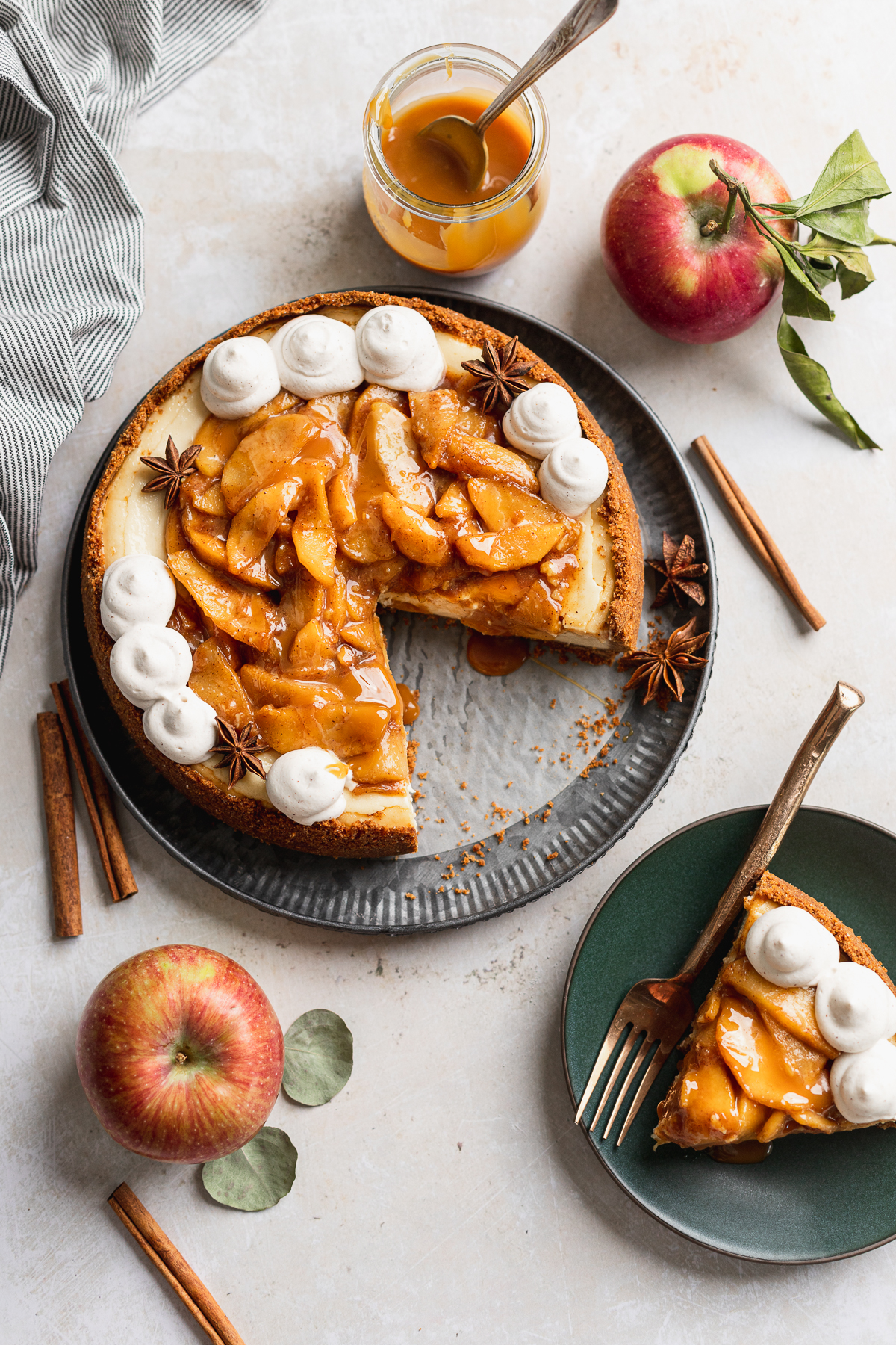 Apple Pie Cheesecake - Danilicious
